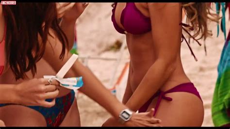 Naked Thati Lopes In Socorro Virei Uma Garota
