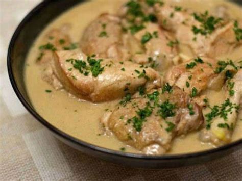 poulet à la crème et champignons Recette de poulet à la crème et