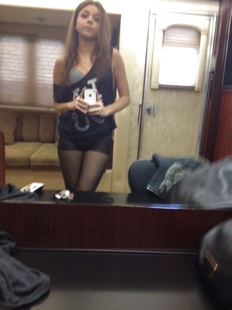 Sarah Hyland Nude Leaked 15 Photos PinayFlixx Mega Leaks