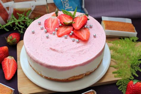 Tarta Helada De Fresa Y Nata Con Sobaos Cocinando Con Las Chachas