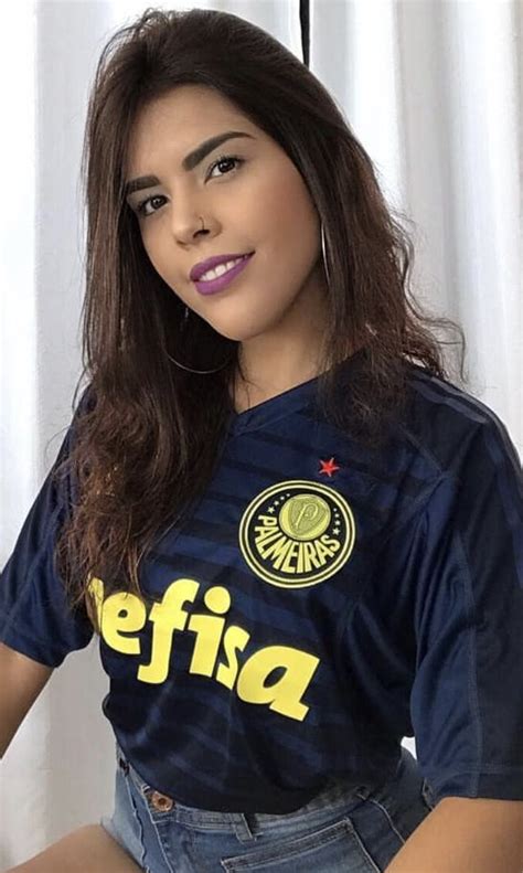 Pin de Esteban Nieves em Chicas del fútbol Palmeirense Mulher Mulheres