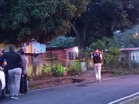Chica de 17 años asesinada a golpes por su pareja Critica
