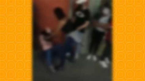 Vídeo flagra briga entre duas alunas em escola de Campinas