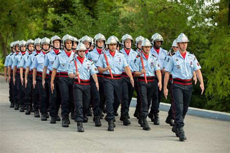 RECRUTEMENT Comment Devenir Sapeur Pompier De Paris Allo18