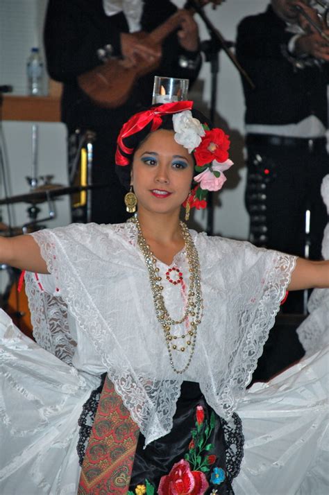 Calpulli Mexican Dance Company