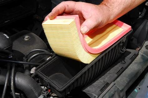 Cambio de filtro de aire de coche cuándo por qué y cómo sustituirlo