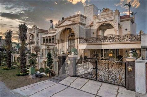 2 Kanal Spanish Bungalow Fully Furnished With Full Basement Home