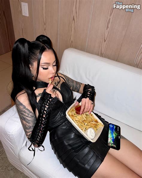 Bella Poarch Bellapoarch Bllapoarch Nude Leaks Onlyfans Photo