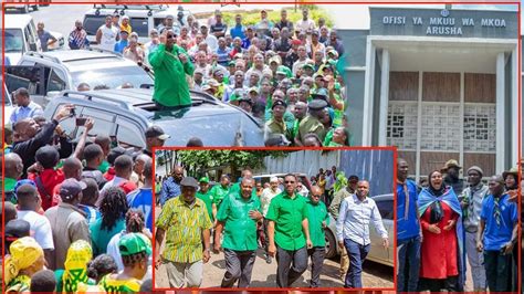 Live MAKONDA AKABIDHIWA OFISI ARUSHA APEWA MAFAILI YENYE MAJUKUMU