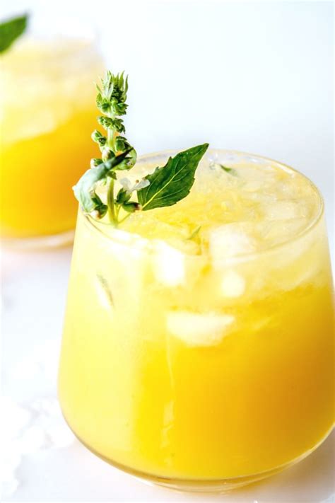 20 Best Pineapple Cocktails To Drink In 2023 MyBartender
