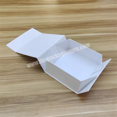 Custom LOGO White Magnetic Closure Rigid Cardboard Paper Box