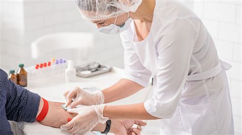 Es necesario hacerse análisis de sangre de forma regular