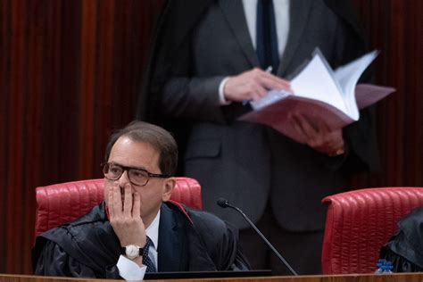Metrópoles on Twitter Após Raul Araújo votar contra a condenação de