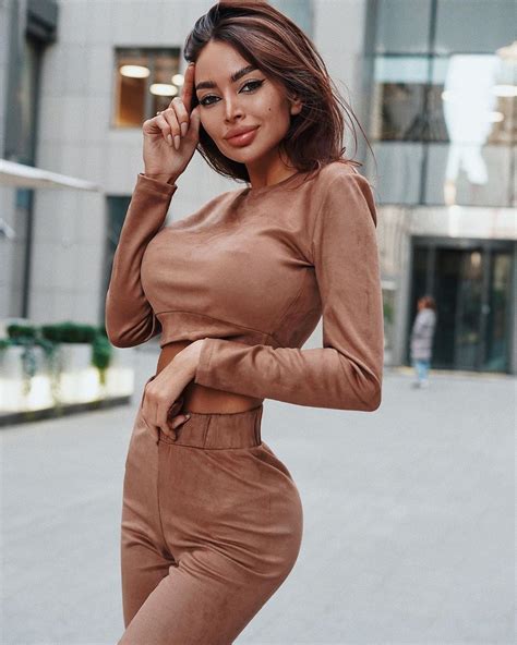 Ukrainian Huge Boobs Model Alena Omovych Surgaries Bra Size Bio Instagram Dating And Facts