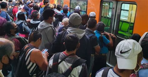 Se arma pelea campal en Metro Pantitlán de CDMX VIDEO