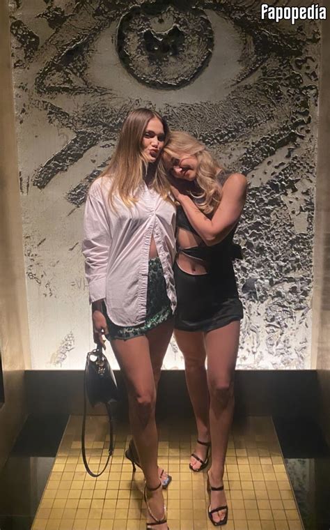 Olivia Holt Nude Leaks Photo 1379783 Fapopedia