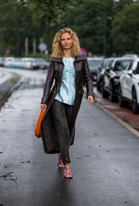 Cómo llevar blusas elegantes con jeans a la oficina en Otoño Invierno