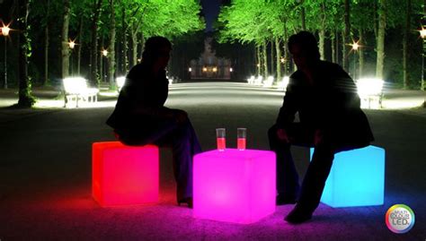 Location de poufs lumineux pour vos événements LED Location