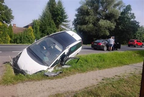 Wyglądało to fatalnie Poważny wypadek w powiecie krakowskim