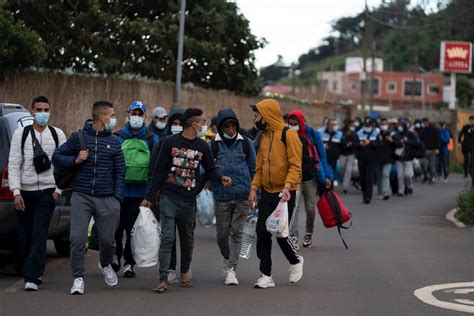 Crisis migratoria en Canarias Regresan al campamento de Las Raíces