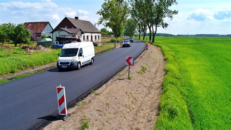 Trwa remont drogi wojewódzkiej nr 240 we Franciszkowie Gmina Bukowiec