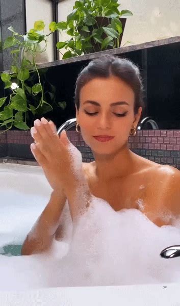 Victoria Justice Famous Nipple