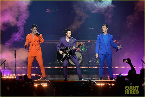 The Jonas Brothers Kick Off Happiness Begins Tour In Miami See The