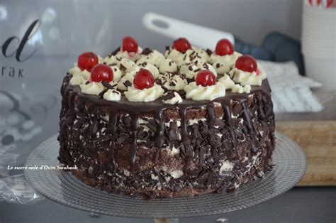 layer cake cerise façon forêt noire Le Sucré Salé d Oum Souhaib