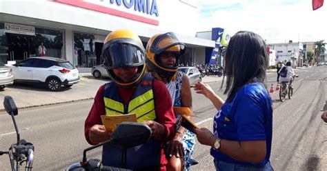 Setran realiza blitz especial em homenagem às mulheres Prefeitura