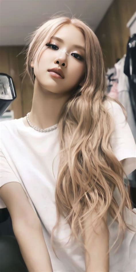Pin by ROSIEWQ on Hızlı Kaydedilenler Blackpink rose Asian beauty