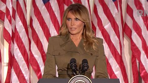 Melania Trump enthüllt Auch ihr Sohn Barron an Covid 19 erkrankt
