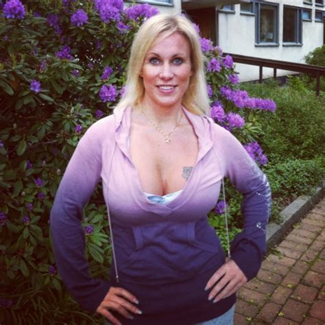 Linda Byström juni 2012