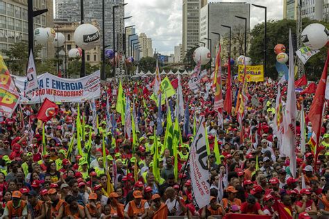 Centrais realizam mais um 1º de maio unificado Pública Central do