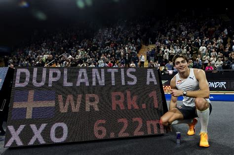 Saut à la perche Armand Duplantis bat son propre record du monde