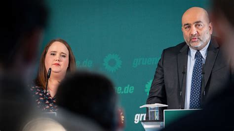 Nach Rücktritt des Grünen Vorstands Jetzt schauen alle nach Hessen