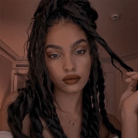 Pin Em V E S T I D O S I N T E R E S S A N T E S Cabelo E Maquilhagem