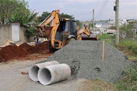 Prefeitura de Criciúma inicia pavimentação de ruas do bairro Cristo