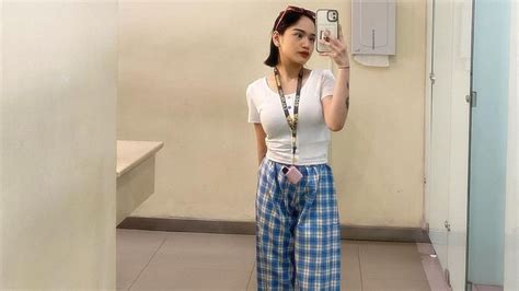 8 Potret Terbaru Jeje Slebew Ratu Citayem Fashion Week Dipuji Makin