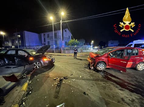 Scontro Fra Auto A Cirimido Due Feriti Le Immagini Dei Soccorsi