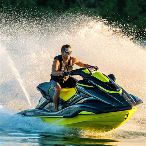 Jet ski assis FX SVHO Yamaha WaveRunner trois places électrique