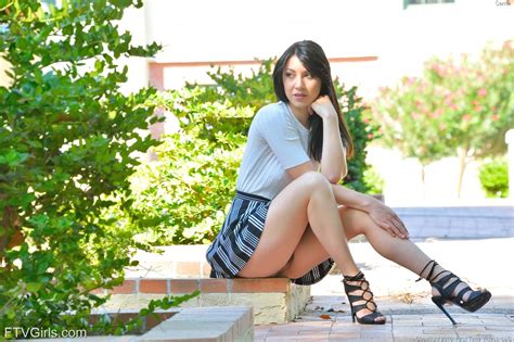 Carrie In Between Her Legs By Ftv Girls Erotic Beauties