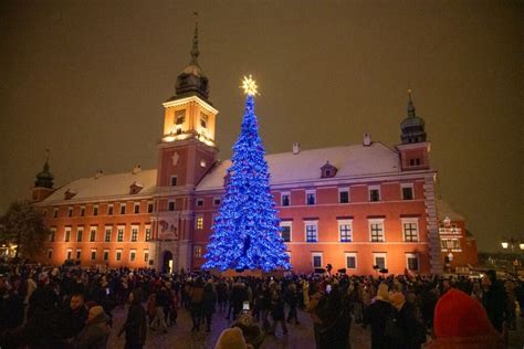 ŚWIĄTECZNA ILUMINACJA W WARSZAWIE 2023 Moda na Mazowsze