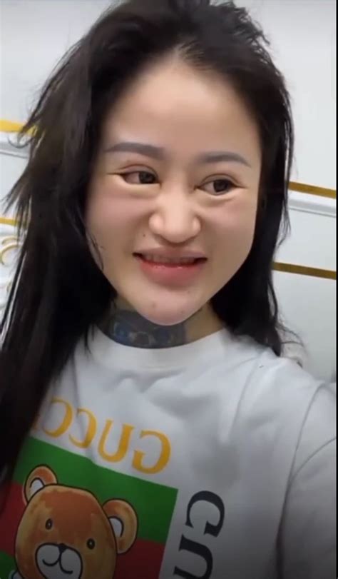 Hotgirl Ngân Baby lên tiếng về loạt clip nhạy cảm vụ múa trong bể cá