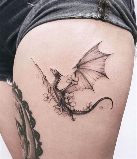 70 Stunning Thigh Tattoos For Women With Meaning In 2023