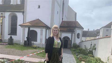 tz Wiesn Madl 2023 Kandidatin Sabrina 34 aus München