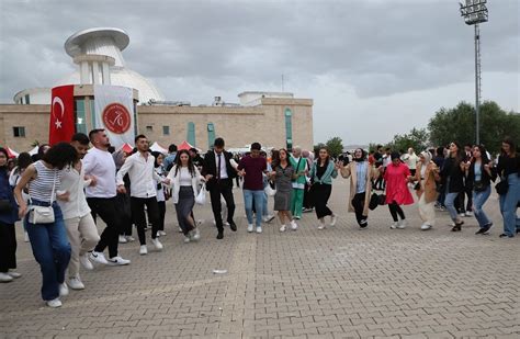 Gençler doyasıya eğleniyor Yaşam
