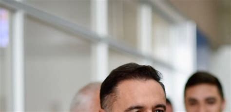 VÍTOR PEREIRA JÁ FOI DEMITIDO DO FLAMENGO Presidente do FLAMENGO