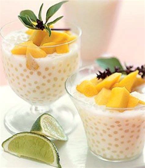 Les perles du Japon aux pêches sont un dessert à base de tapioca de