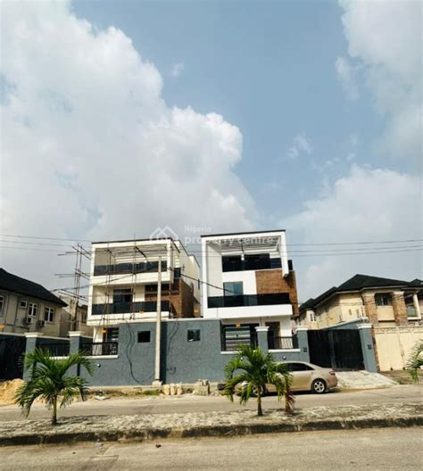 For Sale Beautifully Built 5 Bedroom Fully Detached Duplex With Bq