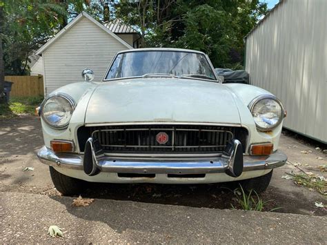 1970 MGB Front Barn Finds